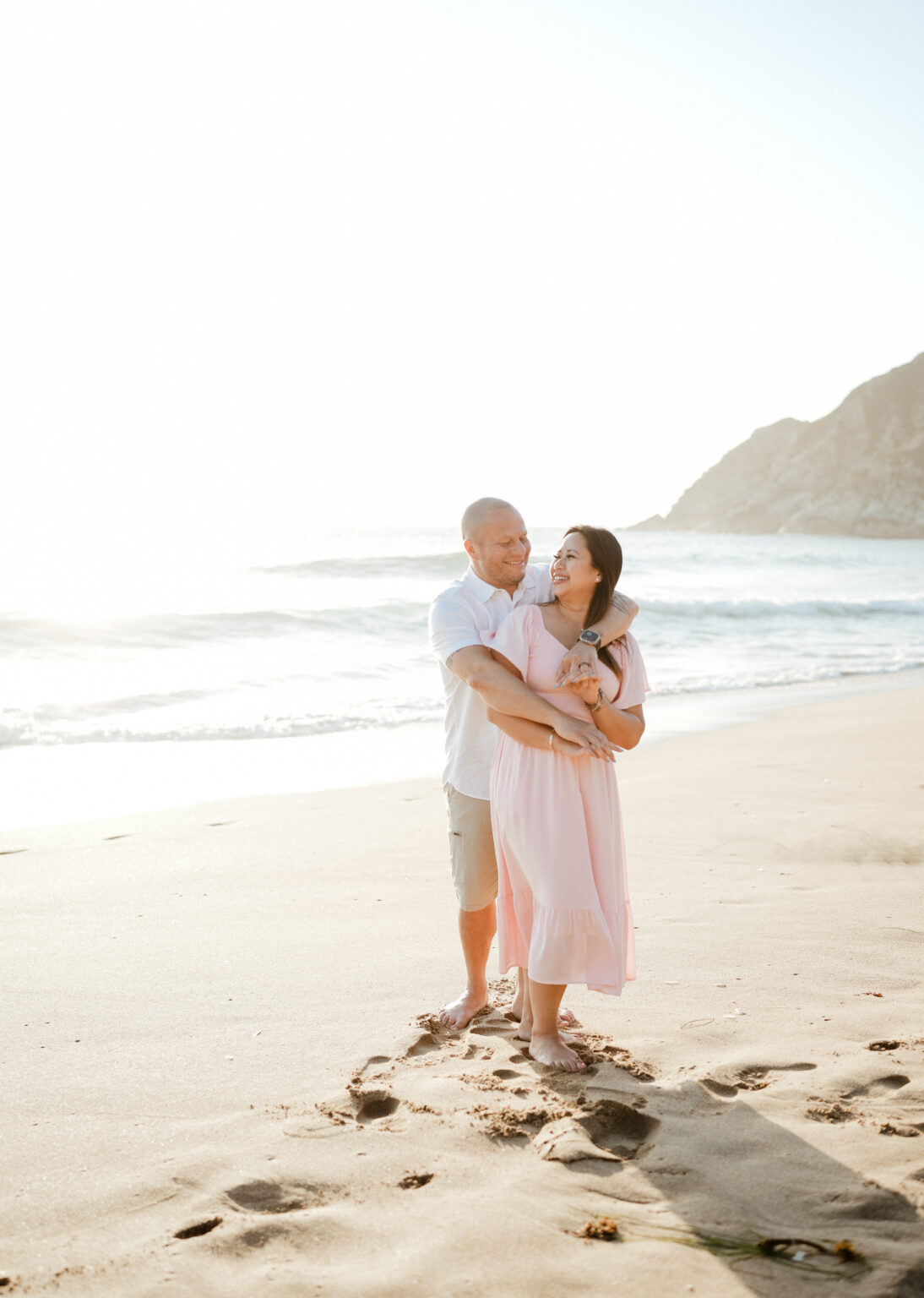 Why Golden Hour is the Magic Time for Romantic Couples' Photography ...